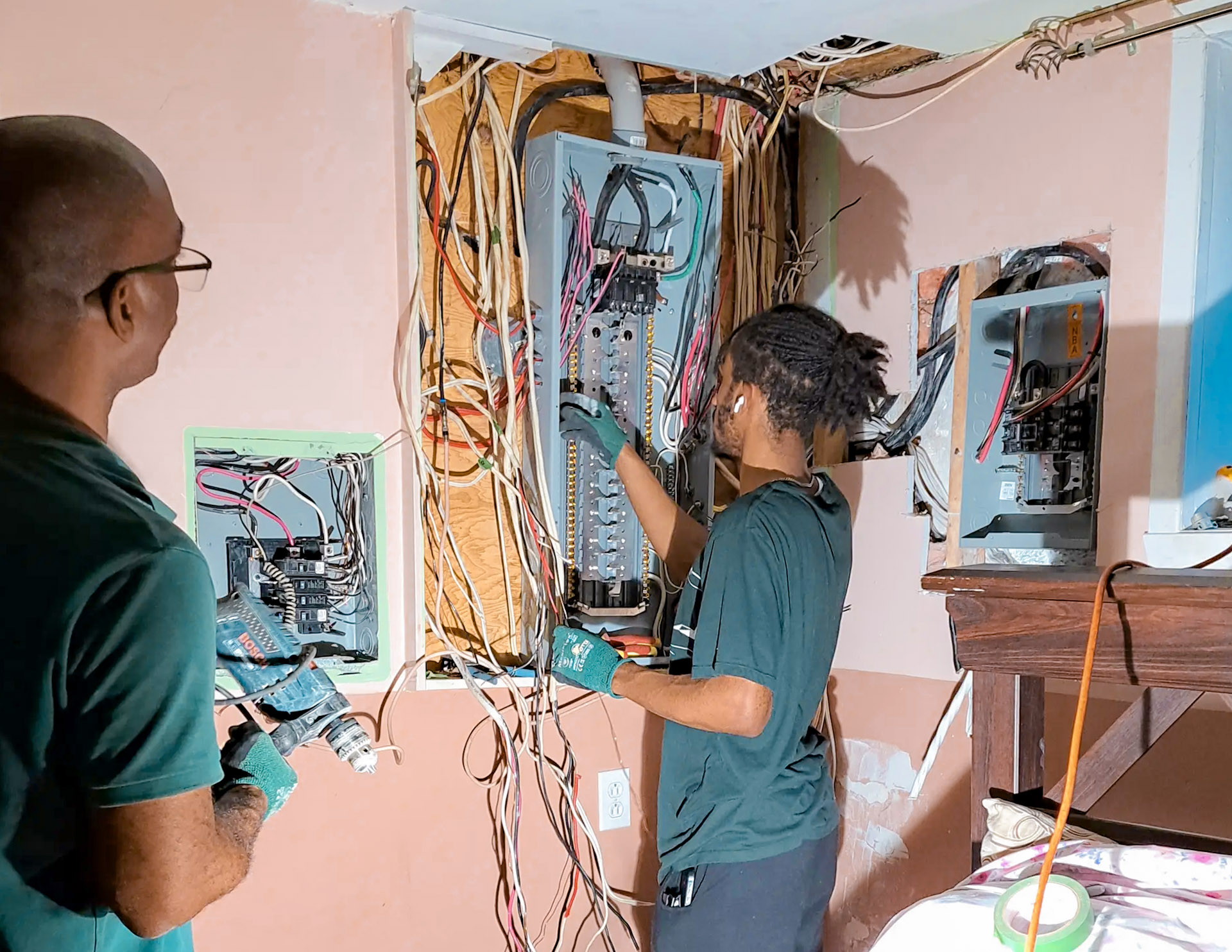 Quebec Electrical Code: Home Safety & Compliance Guide | Reno Quotes